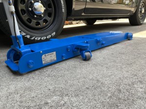 長崎超低床エアージャッキ2ton NLA-203X事例紹介｜大阪・兵庫での油圧機器修理は石上工作所